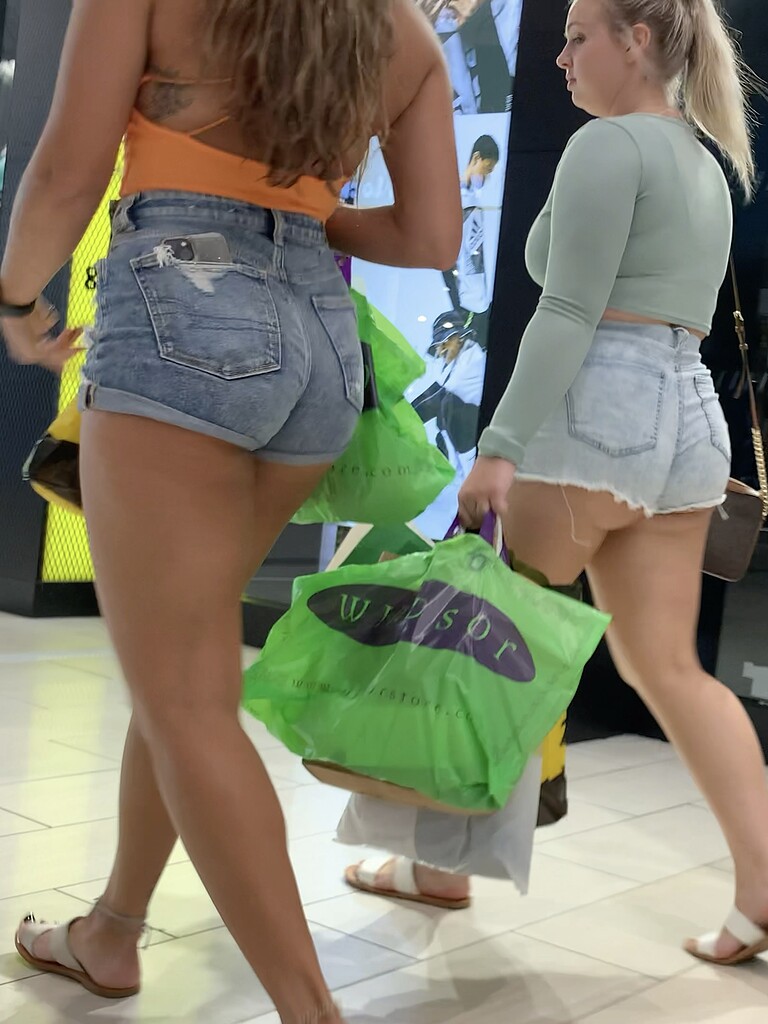 Thick Tan Beauty In Short Shorts Short Shorts Volleyball Forum