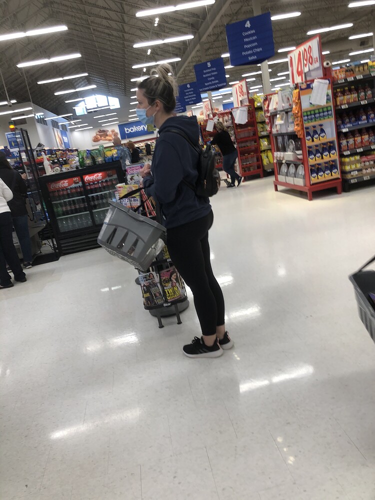 Grocery store line up - Spandex, Leggings & Yoga Pants - Forum