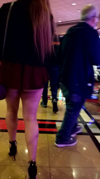 Showing cheeks - Forum