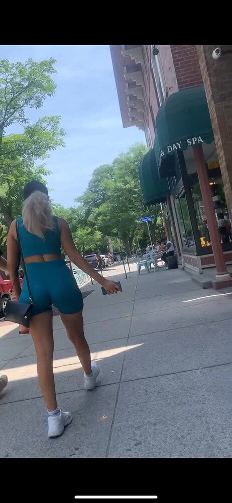 Unbelievable Pawg In Blue Bike Shorts Spandex Leggings And Yoga Pants