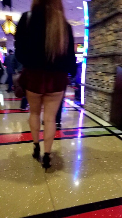 Showing cheeks - Forum