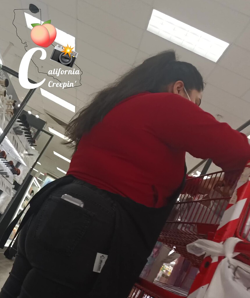 Thick Target Employee - Tight Jeans - Forum