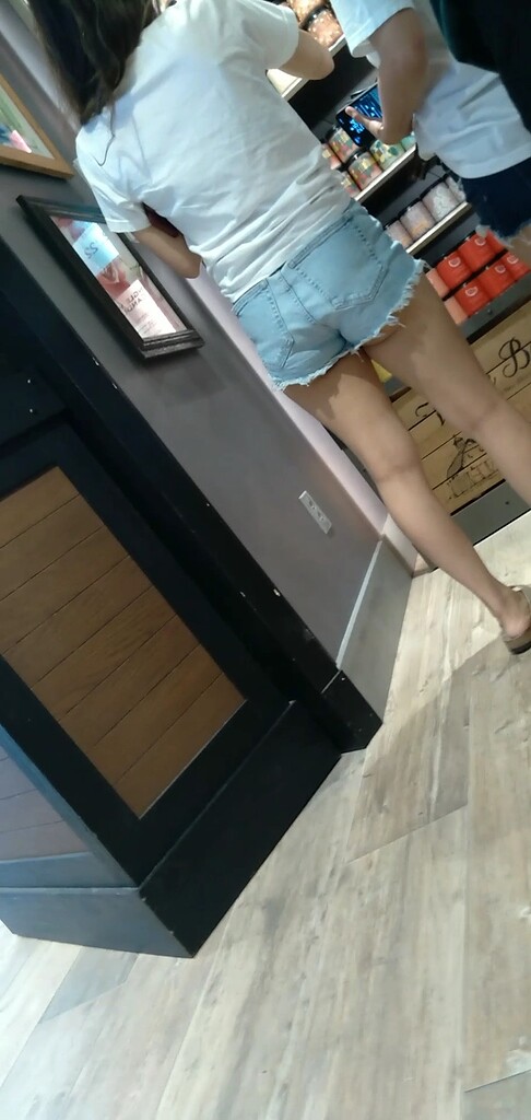 Cheeks hanging out the shorts - Short Shorts & Volleyball - Forum