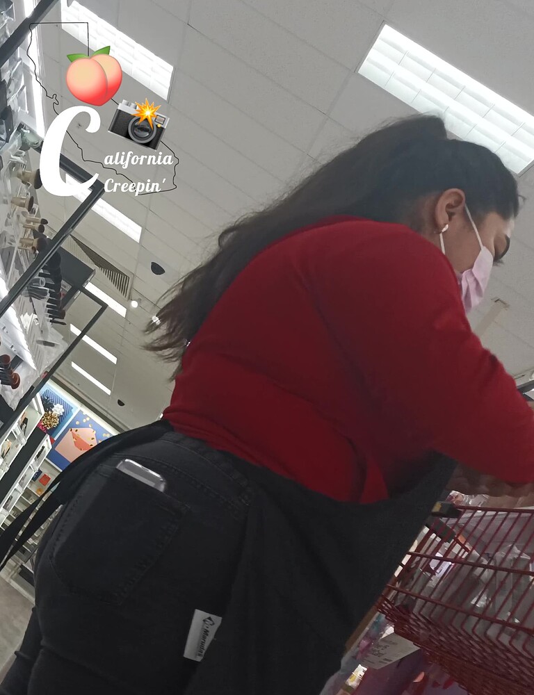 Thick Target Employee - Tight Jeans - Forum