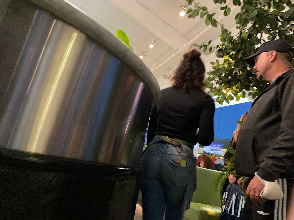 Quick hostess shots. - Forum