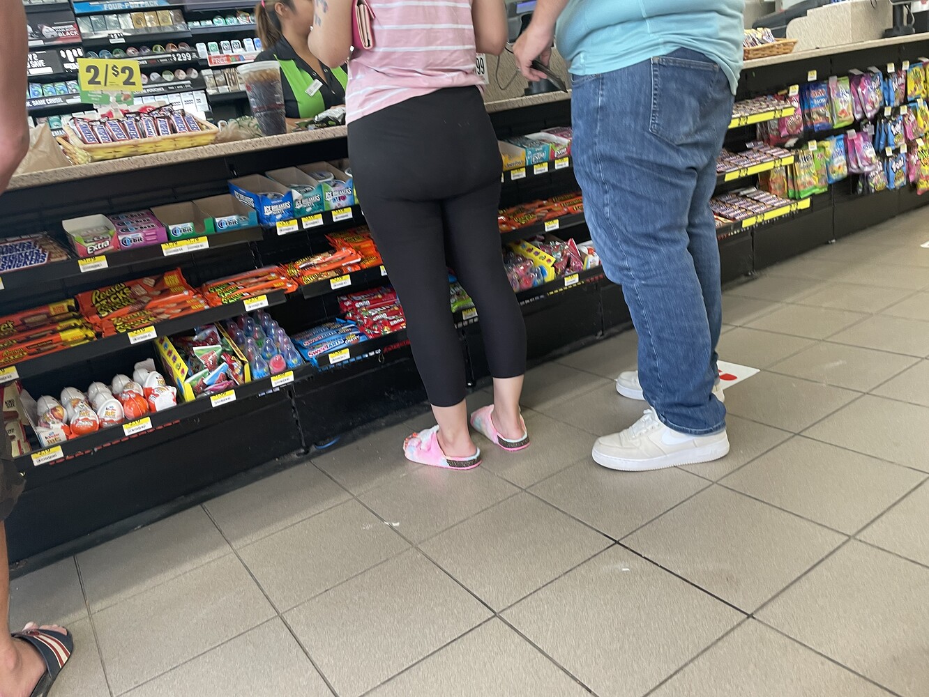 VPL Girl @ the store - Forum