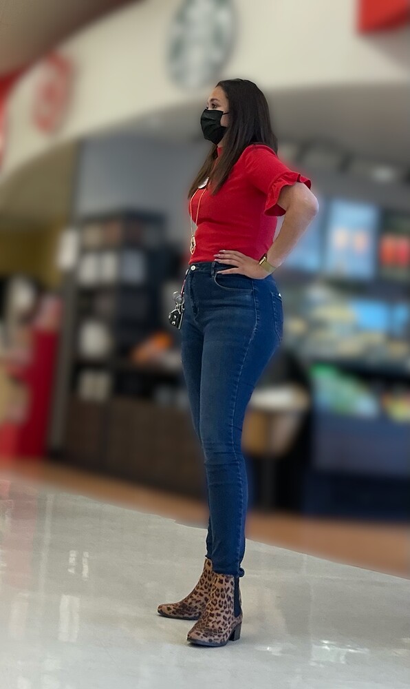 Two target employees - Tight Jeans - Forum