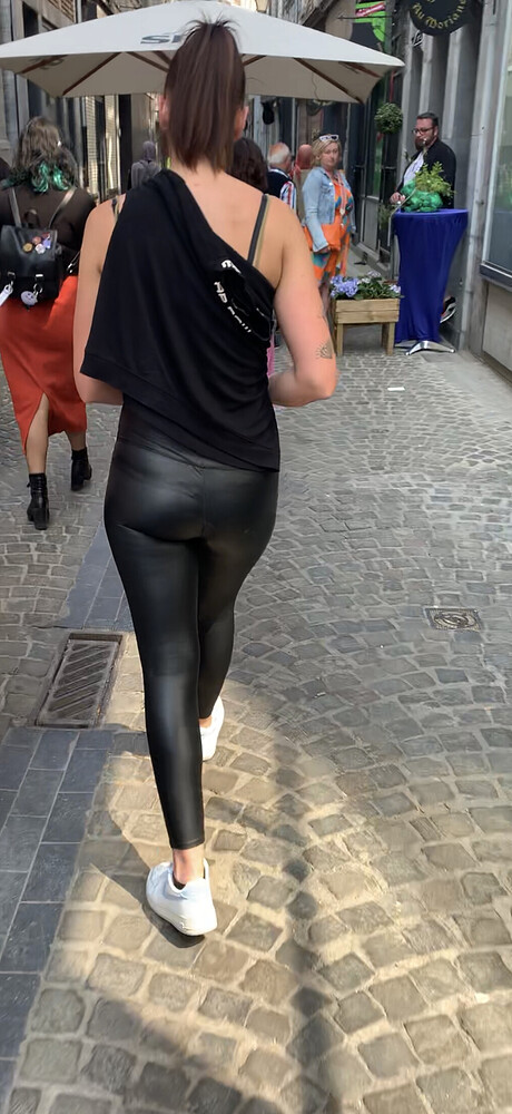 Hot vtl girl - Spandex, Leggings & Yoga Pants - Forum