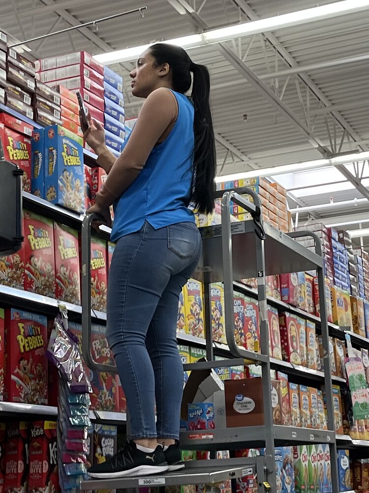 Walmart Worker🥵 (4th time capping) - Tight Jeans - Forum