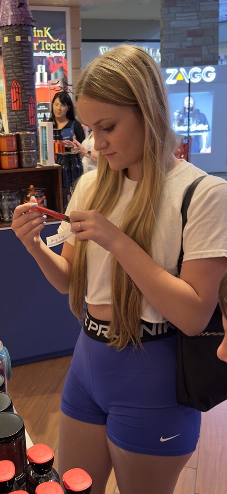 Cute blonde in blue nike pros - Spandex, Leggings & Yoga Pants - Forum