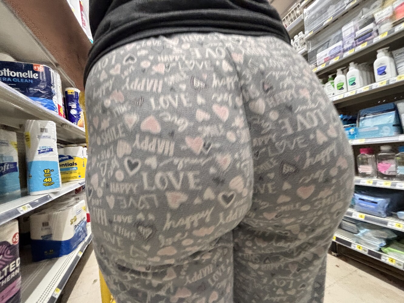 Jiggly Petite Booty In Pajama Pants (upshots,closeups,walks) - Tight Jeans - Forum