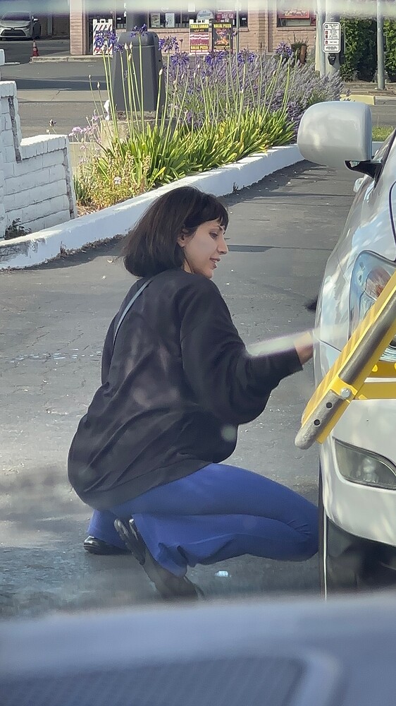 Beautiful brunette (car wash) 🔥 - Spandex, Leggings & Yoga Pants - Forum