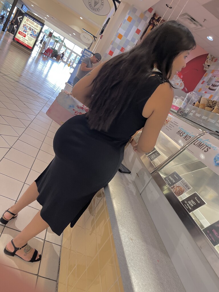 MILF with a BBL POPPING OUT - Spandex, Leggings & Yoga Pants - Forum