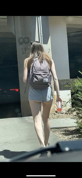 Cheeky college girls - Short Shorts & Volleyball - Forum