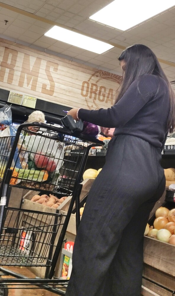 Thick Latina Bubble Butt Eating Her Tight Pants Tight Jeans Forum