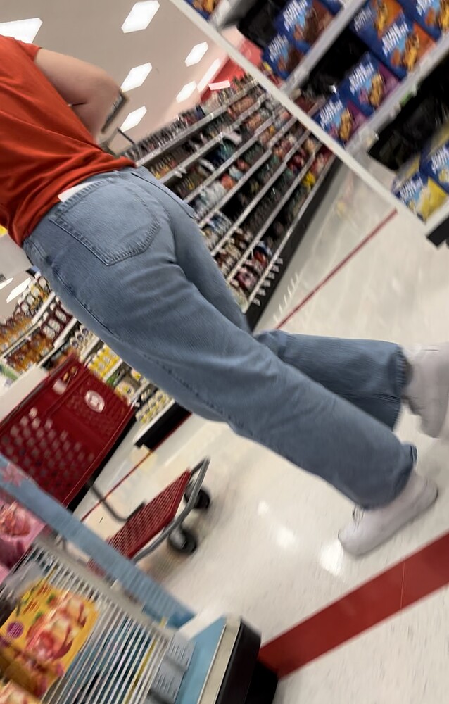 PAWG TARGET Worker In Jeans ( FACESHOT) - Tight Jeans - Forum