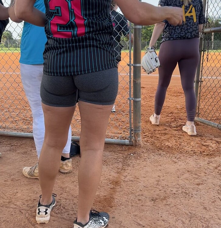 Softball teammates - Forum