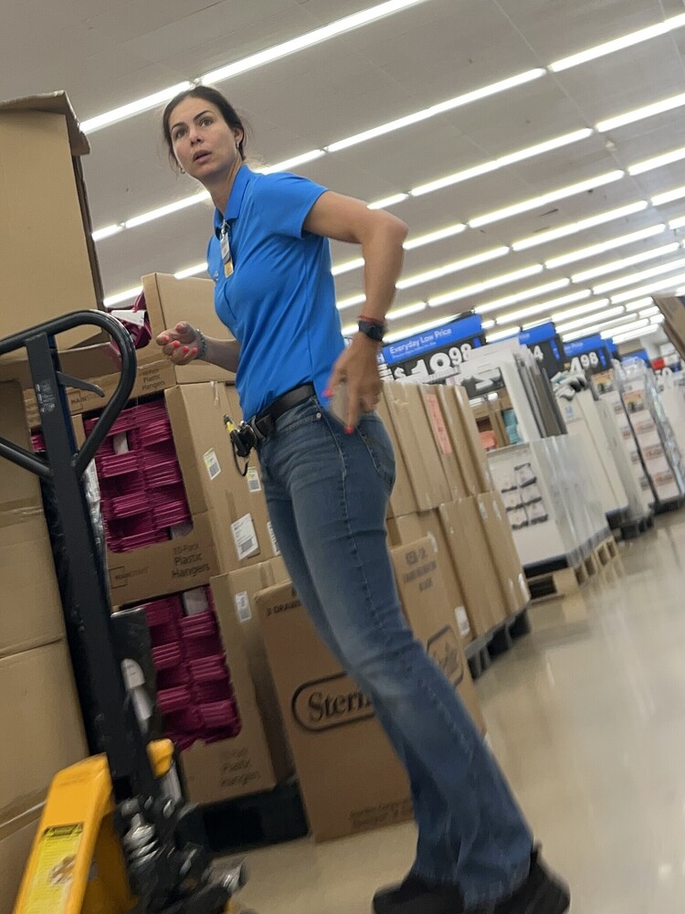 sexy milf walmart manager - Forum