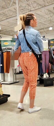 Mom mean Mugging me - ass - Forum