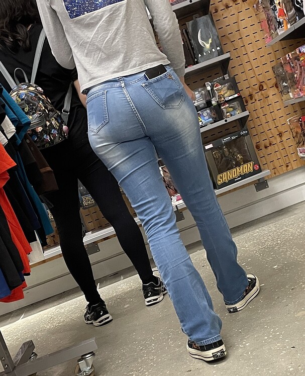 Nerdy Booty In Tight Jeans Tight Jeans Forum