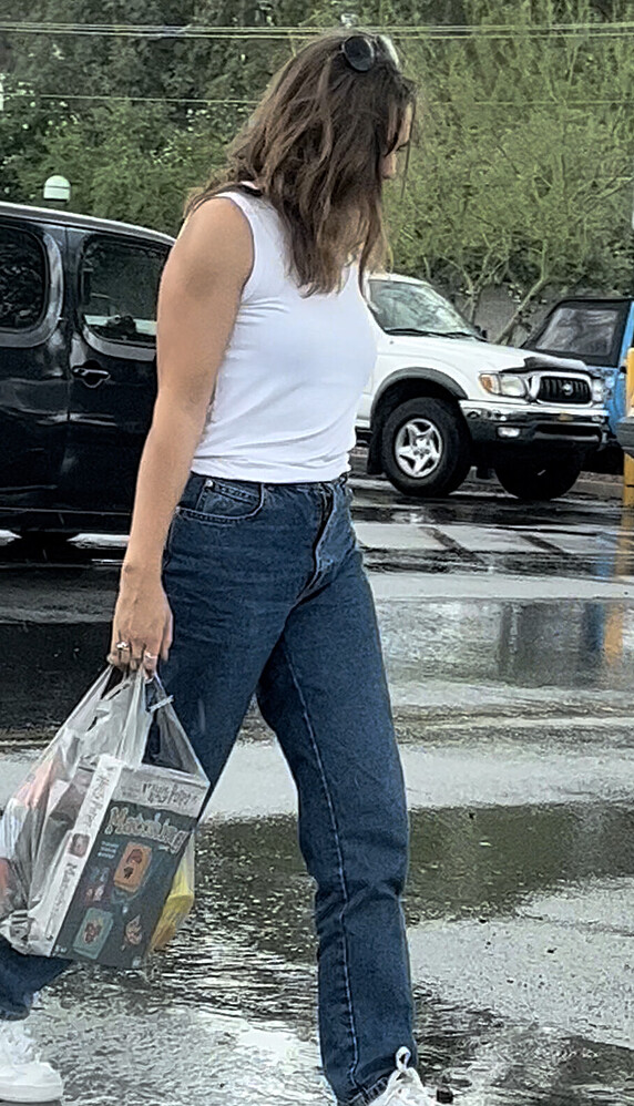 More Car Creeps (w/ Faceshots) - Tight Jeans - Forum