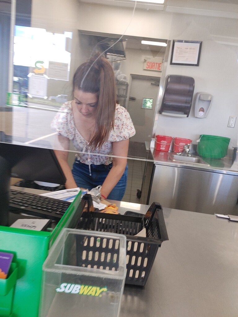 Nice cleavage at a subway restaurant - boobs - Forum