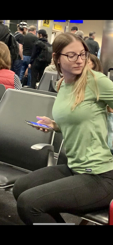 Pretty Nerdy girl with glasses and gorgeous body - Spandex, Leggings ...