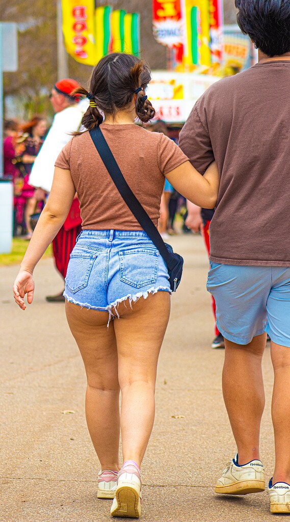 OC Asian showing cheeks w bf - Short Shorts & Volleyball - Forum