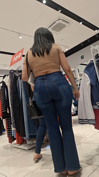 Two Big Culos Latinos Mom And Her Girl Pair Of Mamasitas Oc Tight Jeans Forum