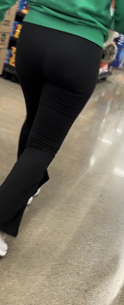 Pawg Wearing Flare Leggings With Her Tight Sister Spandex Leggings