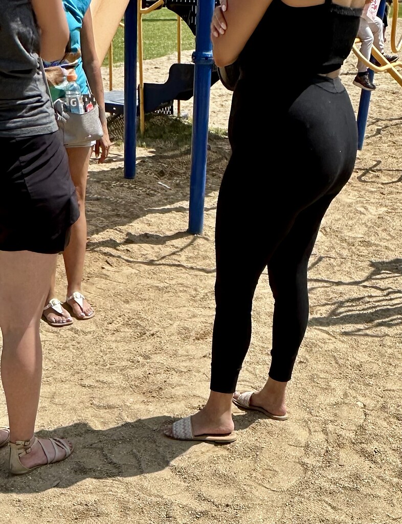 Thick Latina milf vpl - Forum