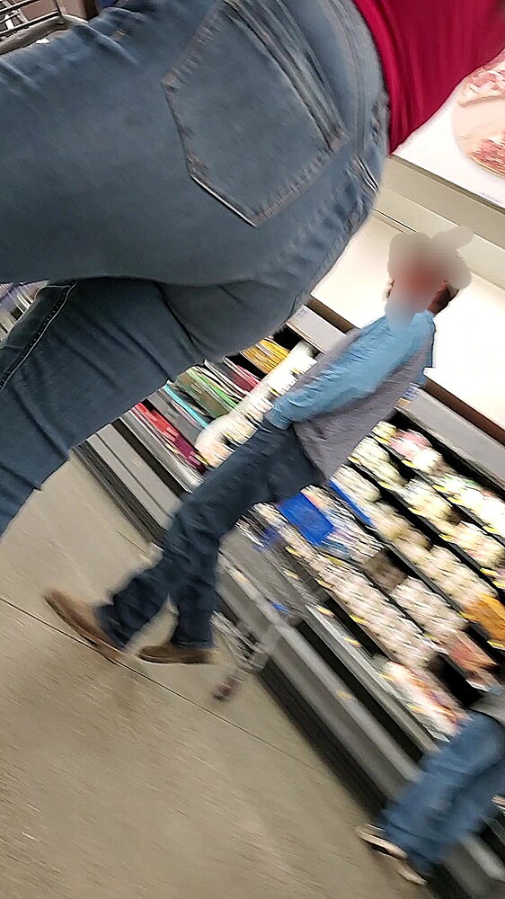 WHO KNOWS IF ILL EVER SEE THIS WOMAN AGAIN 😮‍💨😮‍💨 - Spandex, Leggings ...