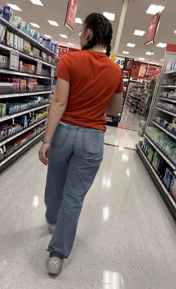 PAWG TARGET Worker In Jeans ( FACESHOT) - Tight Jeans - Forum