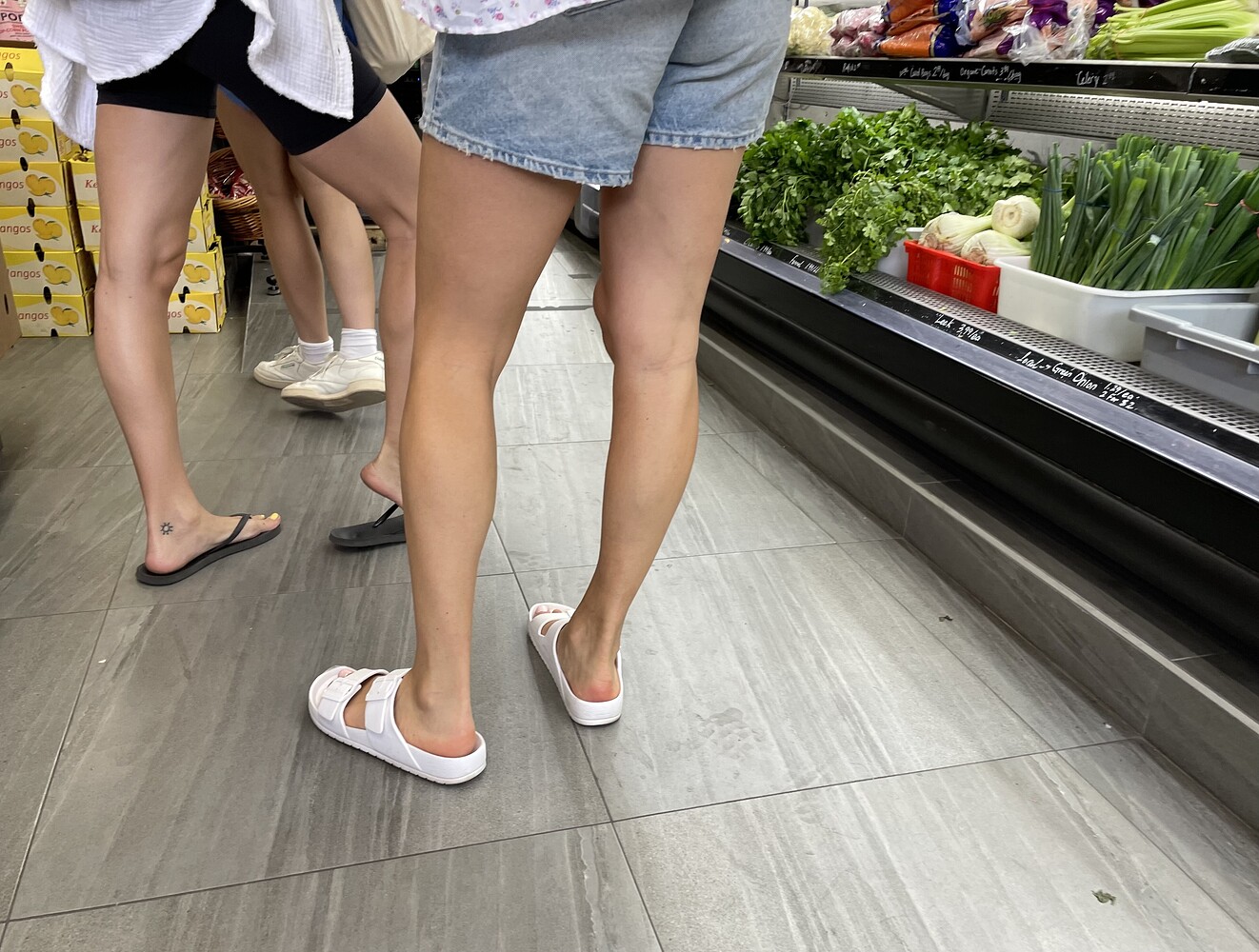 Candid girls ass, legs and feet collection - Short Shorts & Volleyball ...