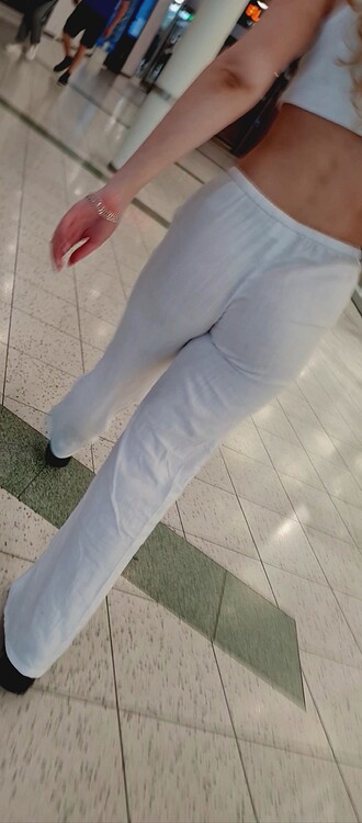 White pants, black thong 🔥🍑 VTL - Spandex, Leggings & Yoga Pants - Forum