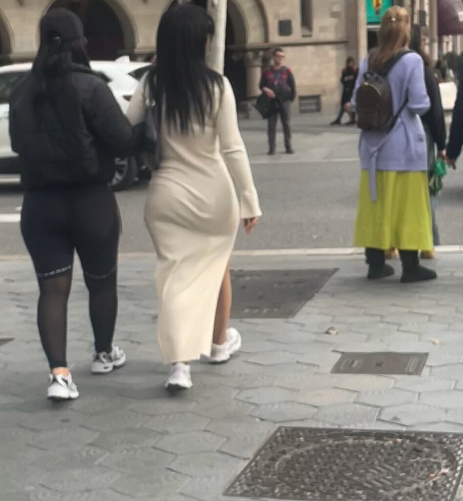 Nice arab moroccan in tight dress - Tight Jeans - Forum