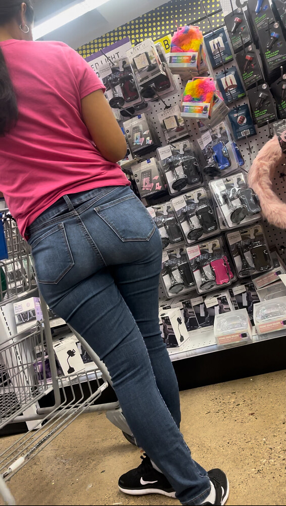 Candid dump pt.4 - Forum