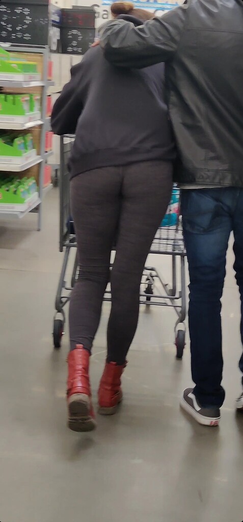 Teen Showing Off Her Wedgie Spandex Leggings And Yoga Pants Forum