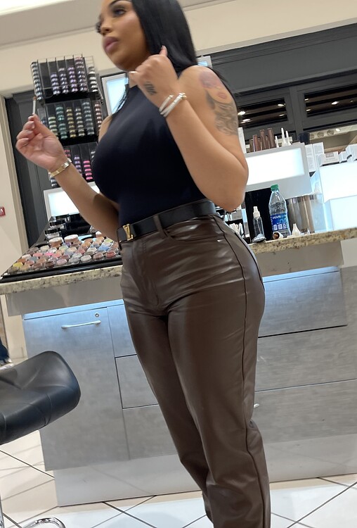 THICCC THICCC THICCC IS BACK! 🍑🤤😩 PT2 (OC) - Spandex, Leggings & Yoga ...