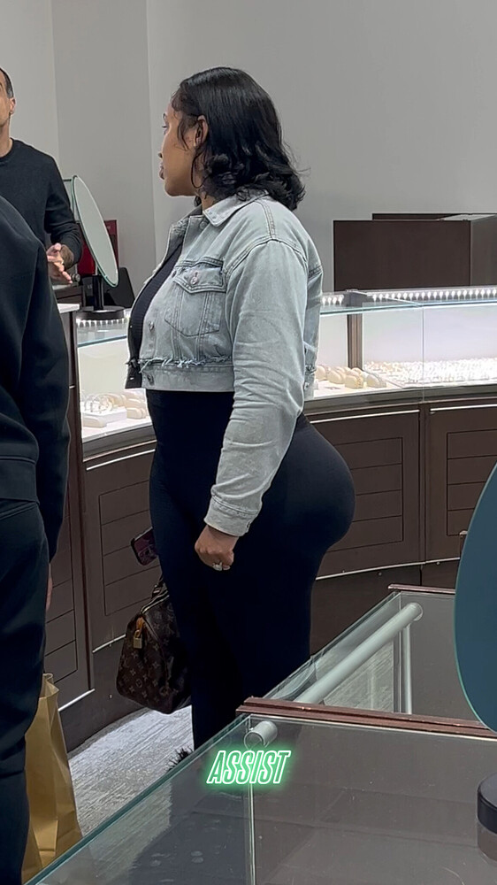 Mind Blowing Fake BBL 🤯🍑 - Spandex, Leggings & Yoga Pants - Forum