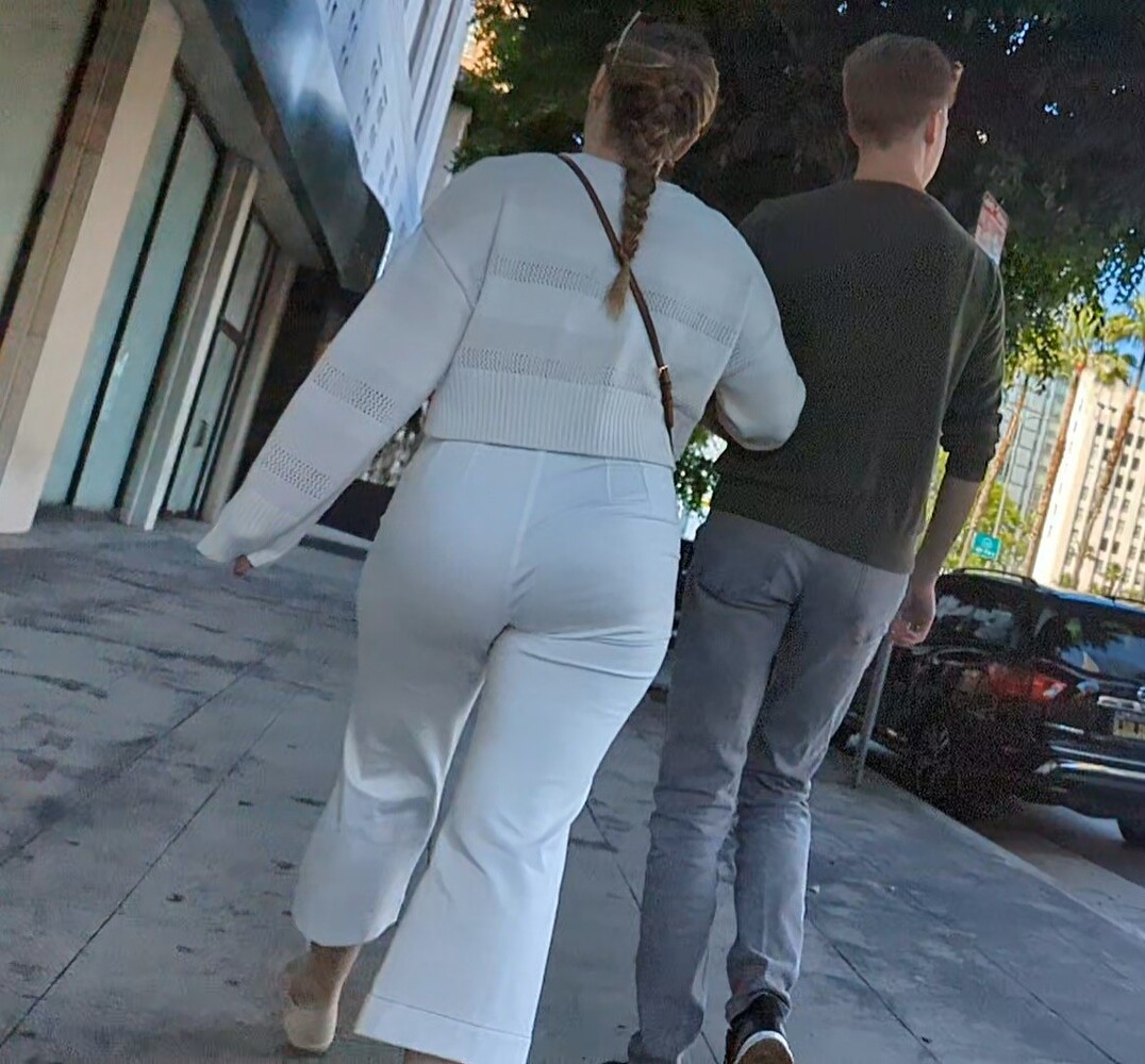 OMG White pants with VTL - booty - Forum