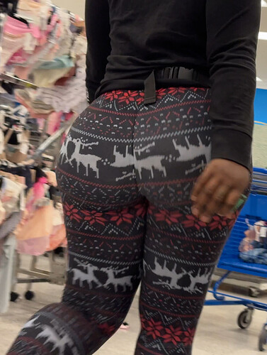 BBL queen and juicy curvy woman at Ross - Spandex, Leggings & Yoga ...