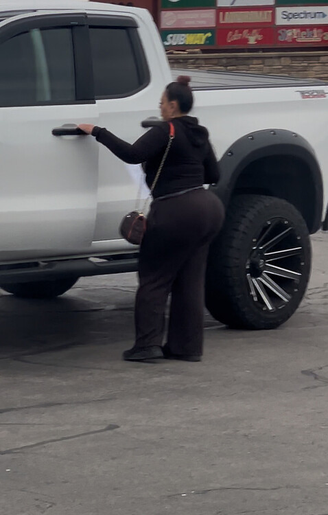 Latina w/ Monster BBL - Spandex, Leggings & Yoga Pants - Forum