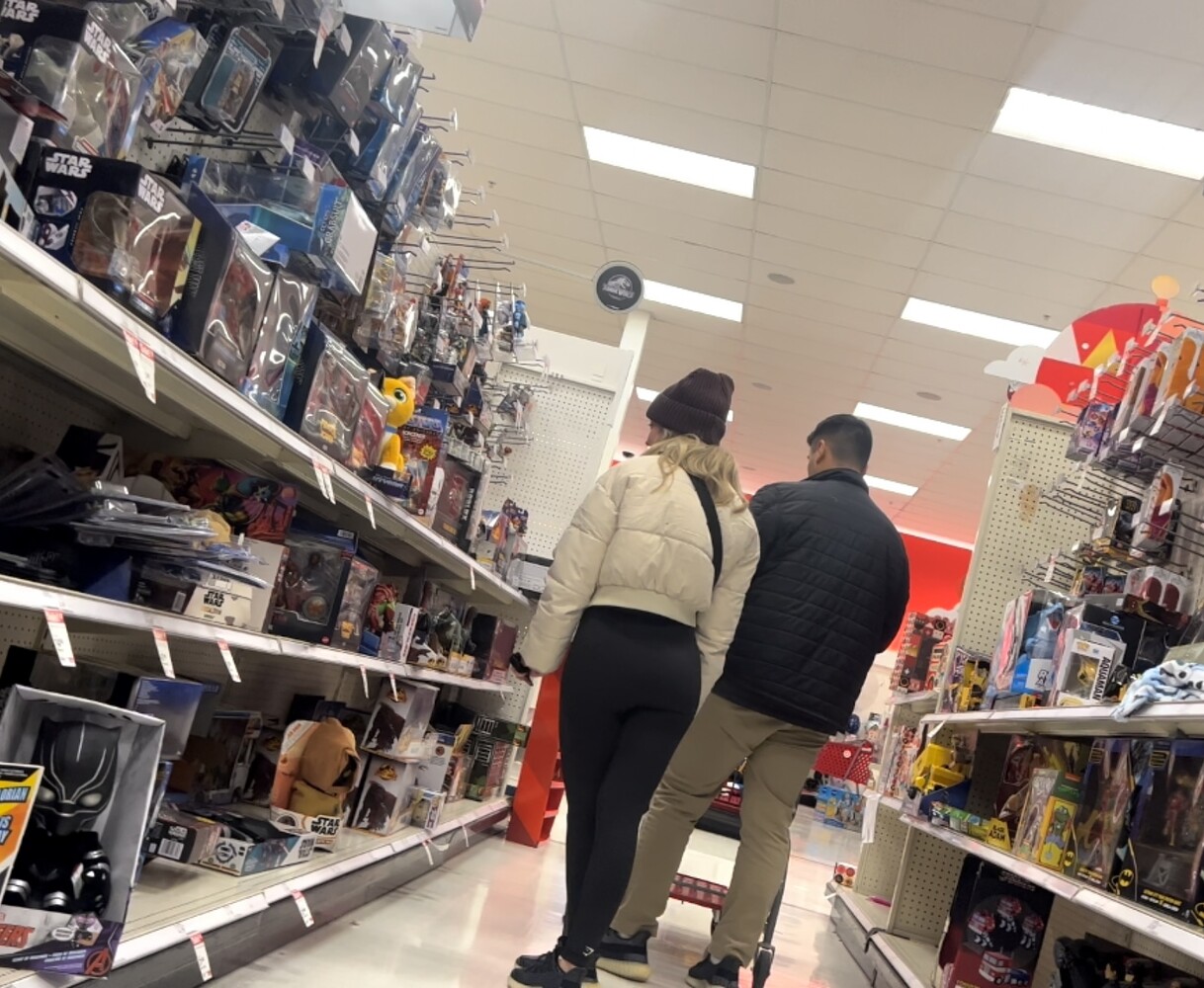 Couple of hotties at target - Spandex, Leggings & Yoga Pants - Forum