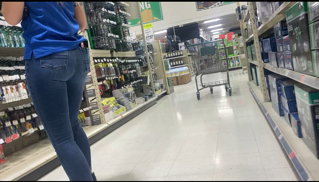 Tight Blonde Menards Booty - Tight Jeans - Forum