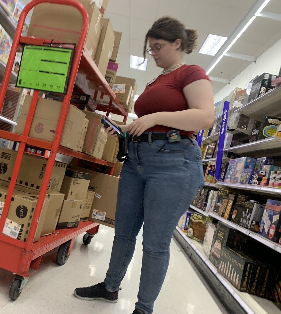 Thick target employee - Tight Jeans - Forum