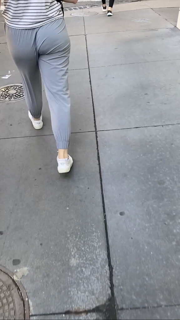 Crazy Pawg Jiggle In Loose Pants Spandex Leggings And Yoga Pants Forum