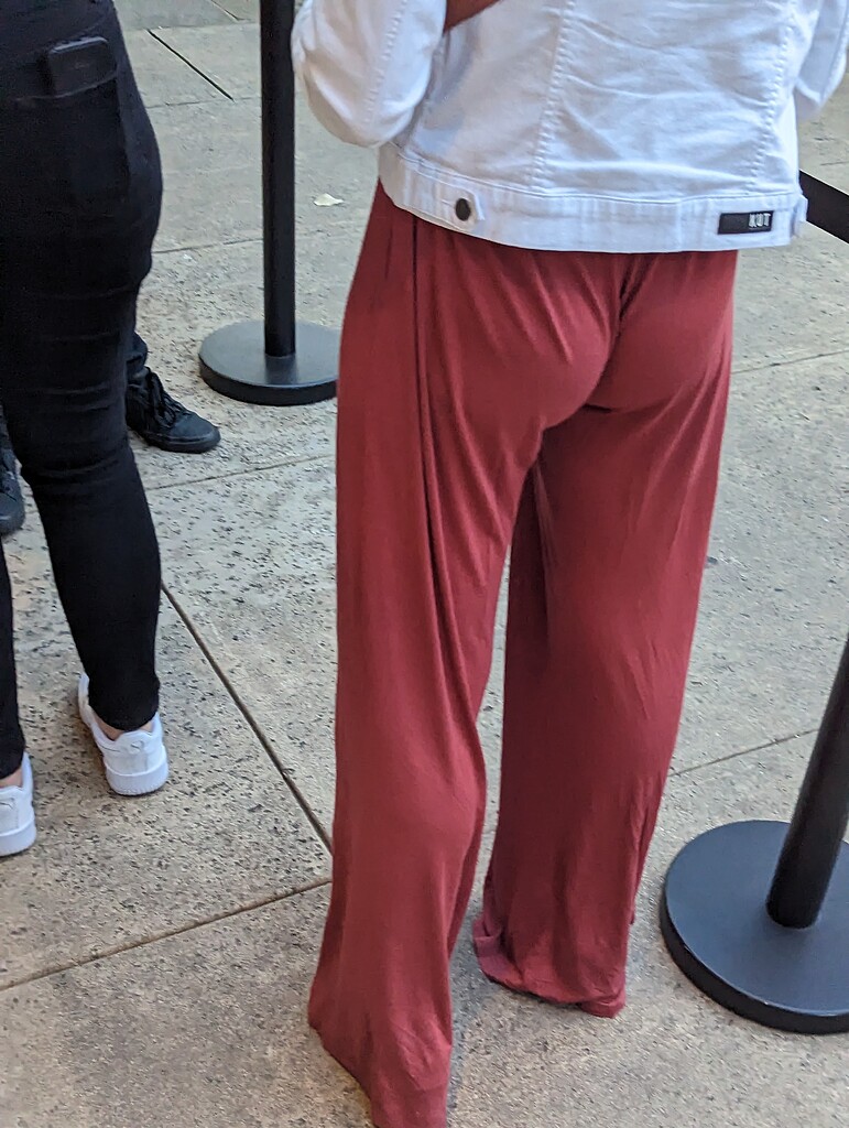 Tight cheeks in line - Spandex, Leggings & Yoga Pants - Forum