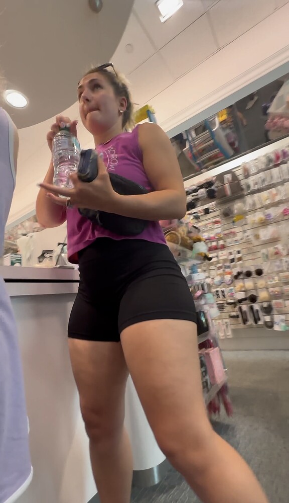 MILF Closeups Bikers Phat Ass 👀 Not OC - Short Shorts & Volleyball - Forum