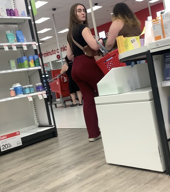 Breathtaking Ass in Target (CAUGHT) - Spandex, Leggings & Yoga Pants ...